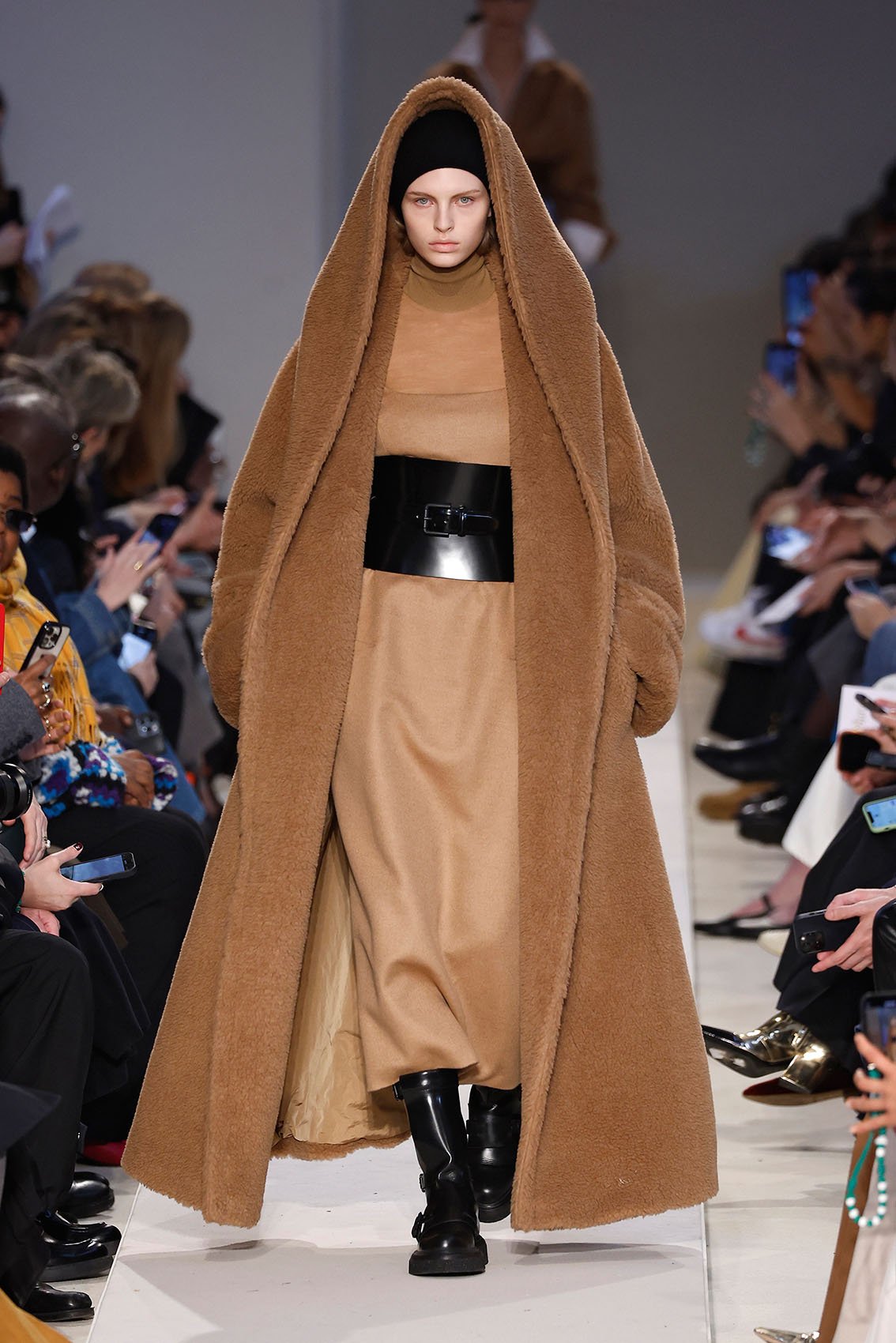 Max Mara A/W 23 – SHOWstudio